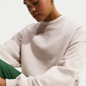 Nike Studio Fleece Medium Weight Oversized Cropped Crew