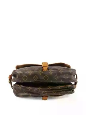 LOUIS VUITTON Saumur 30 Monogram Shoulder Bag