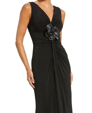 Mac Duggal Sleeveless V-neck Gown With 3d Floral Applique