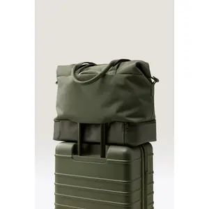 BEIS The Weekender Duffle Bag - Olive