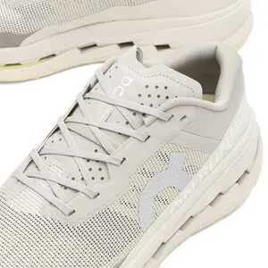 On Cloudultra 3 Sneaker