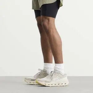 On Cloudultra 3 Sneaker