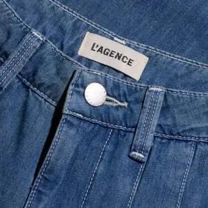L'AGENCE Jayani Pleated Wide-leg Jean