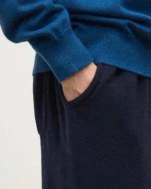 Johnstons Of Elgin Lewi Dark Tapered Cahmere Jogger