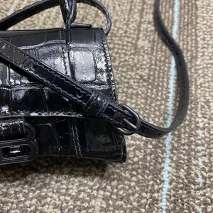 Balenciaga Mini Hourglass Da Donna In Nero