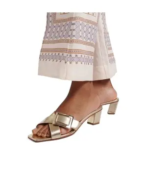 ROGER VIVIER Solid Color Leather Sandals