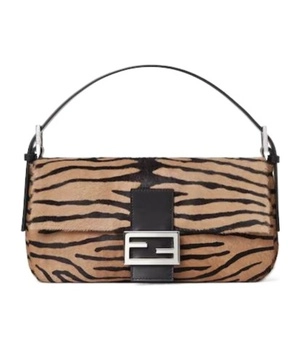 Fendi Baguette Tiger-stripe Shoulder Bag - Black