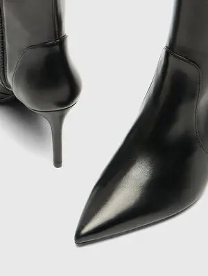 STUART WEITZMAN Pointed Ankle Boots