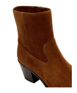 STUART WEITZMAN Stuart Weitzman