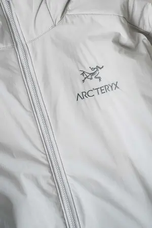 Arc'teryx Beta Sl Jacket - Solitude