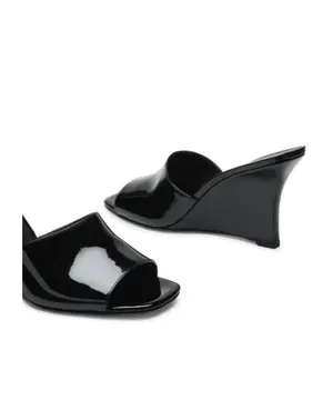 STUART WEITZMAN Vinnie Wedge Mule 85