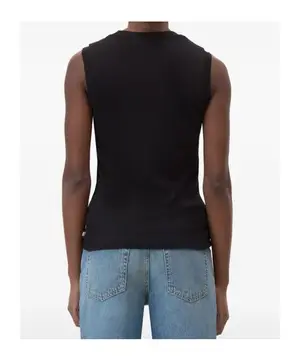 Closed Crew-neck Sleeveless Top