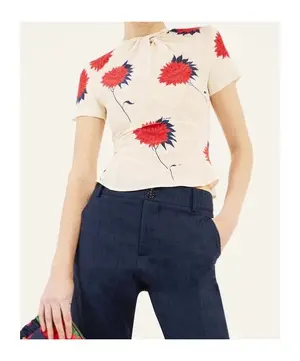 La DoubleJ Chignon Top