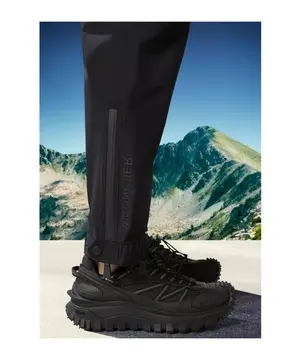 Moncler Gore-tex Trousers - Black