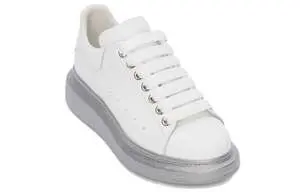 Alexander McQueen Oversized Sneakers - White/silver