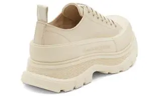 Alexander McQueen Tread Slick Low Lace Up Sneakers - Beige/white