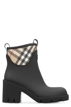 Burberry Chelsea Boots With Wide Heel And Sculpted Sole - Black