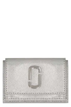 Marc Jacobs Mini Snapshot Leather Wallet, 3.5" X 6.5" X 9.5 - Silver