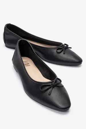 FOREVER & ALWAYS SHOES Umiel Leather Bow Ballet Flat Black