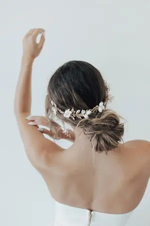 POPPY LANE Laurel Bridal Comb - Gold