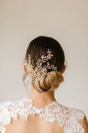 POPPY LANE Indie Bridal Comb With Pearl And Crystal Accents