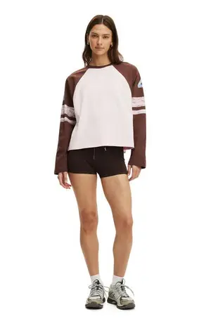Cotton:on Active Graphic Raglan Tee - Cherry Dream Hoops