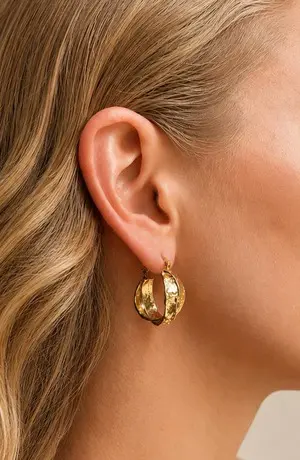 LA MENO Twisted Wave Hoop Earrings