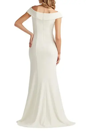 Tadashi Shoji Off-the-shoulder Crepe Trumpet Gown - Ivory