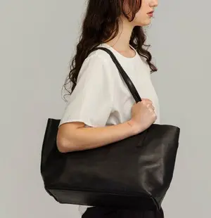 RAVEN + LILY Lady Bird Carryall Tote Bag - Black
