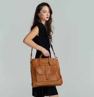 RAVEN + LILY Barton Messenger Bag - Cuoio
