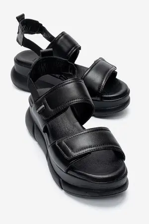 FOREVER & ALWAYS SHOES Heleste Leather Platform Sandal - Black