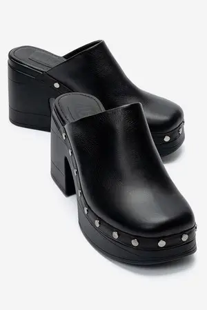 FOREVER & ALWAYS SHOES Bellune Leather Block Heel Platform Sandal - Black