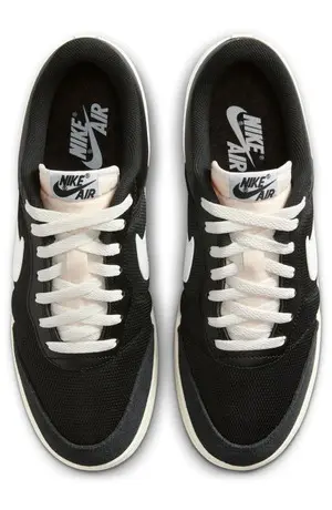 JORDAN Air Skyline Sneaker
