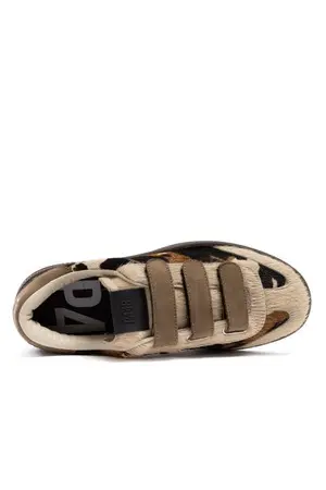 P448 Capri Animal Print Haircalf Low Top Sneakers
