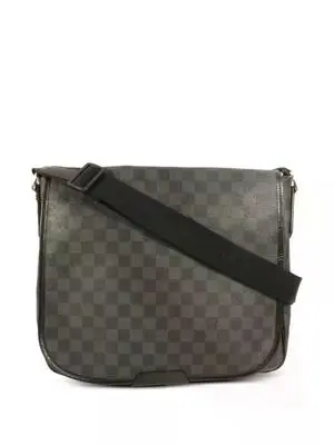 LOUIS VUITTON Damier Graphite Mm Daniel Shoulder Bag - Grey