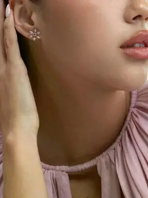 ARUNASHI Padparadscha Sapphire And Diamond Star Earrings