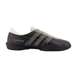 Y3 And-3 Regu Embroidered Sneakers - Black