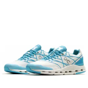 On Cloudnova Z5 'white Cyan