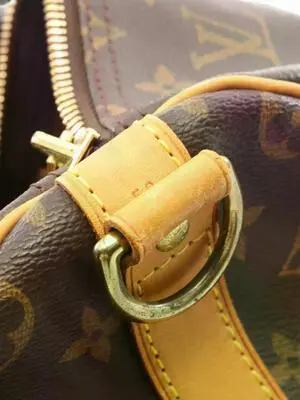 LOUIS VUITTON 2001 50 Keepall Bandoulière Monogram Boston Bag