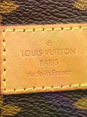 LOUIS VUITTON 30 Saumur Monogram Shoulder Bag - Brown