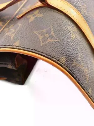 LOUIS VUITTON Monogram Shoulder Bag