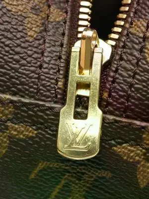 LOUIS VUITTON Monogram Deauville Handbag - Brown