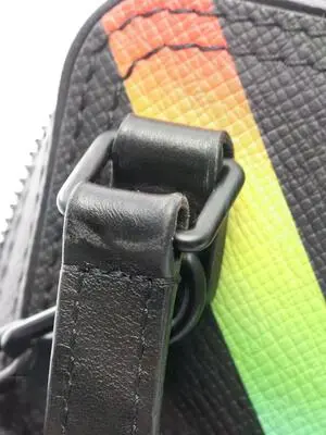 LOUIS VUITTON 2019 Danube Taiga Messenger Bag
