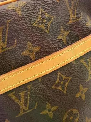 LOUIS VUITTON 2001 Danube Shoulder Bag
