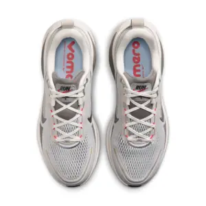 Nike Vomero 18 Road Running Shoes