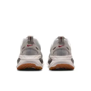 Nike Vomero 18 Road Running Shoes