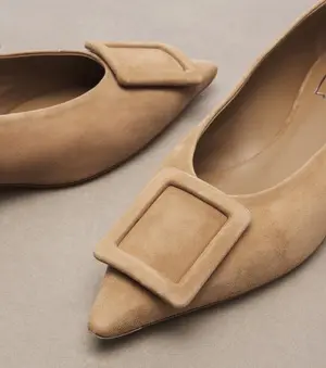 ROGER VIVIER Viv" Suede Ballet Flats - Beige