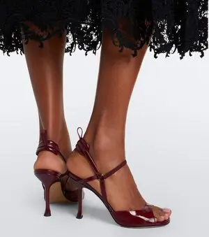 Fendi Colibrì Leather Sandals