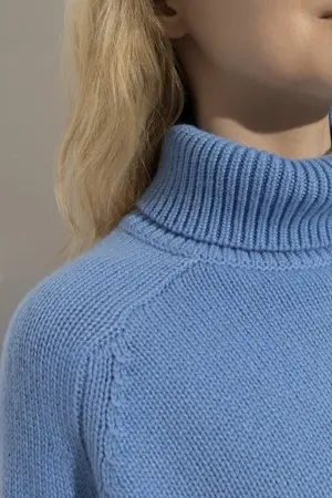 LISA YANG Cathie’ Cashmere Turtleneck
