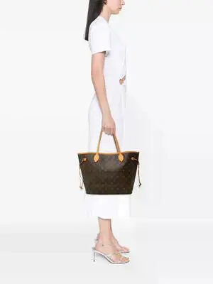LOUIS VUITTON 2009 Monogram Neverfull Mm Tote Bag - Brown